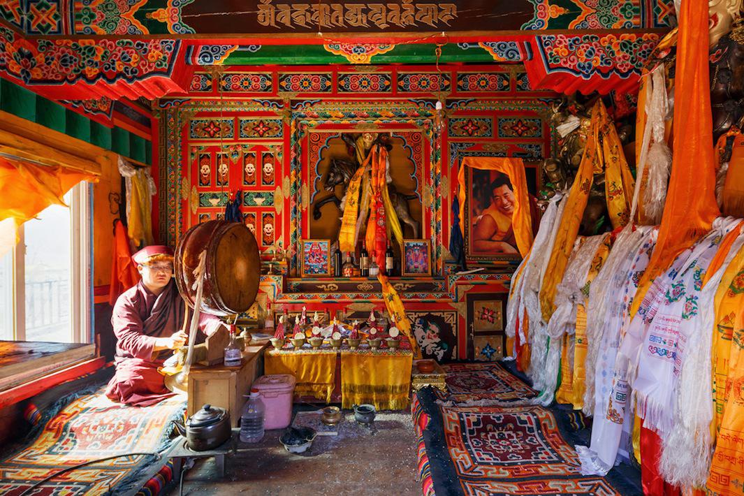Colin Miller photographs Buddhist monasteries and temples in Sichuan ...