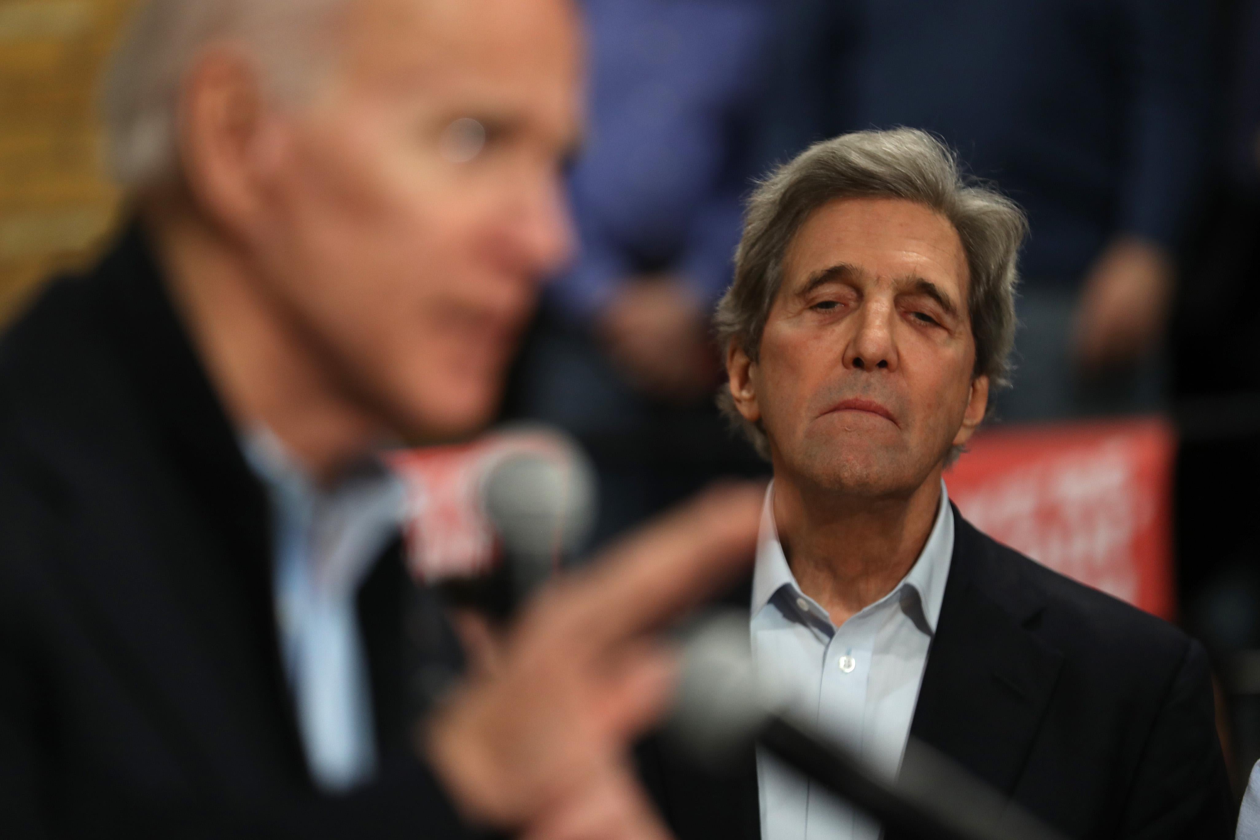John Kerry reportedly overheard discussing joining 2020 race amid ...
