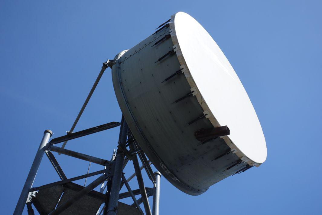 What's That Thing: Microwave radio antennas that transmit phone and ...