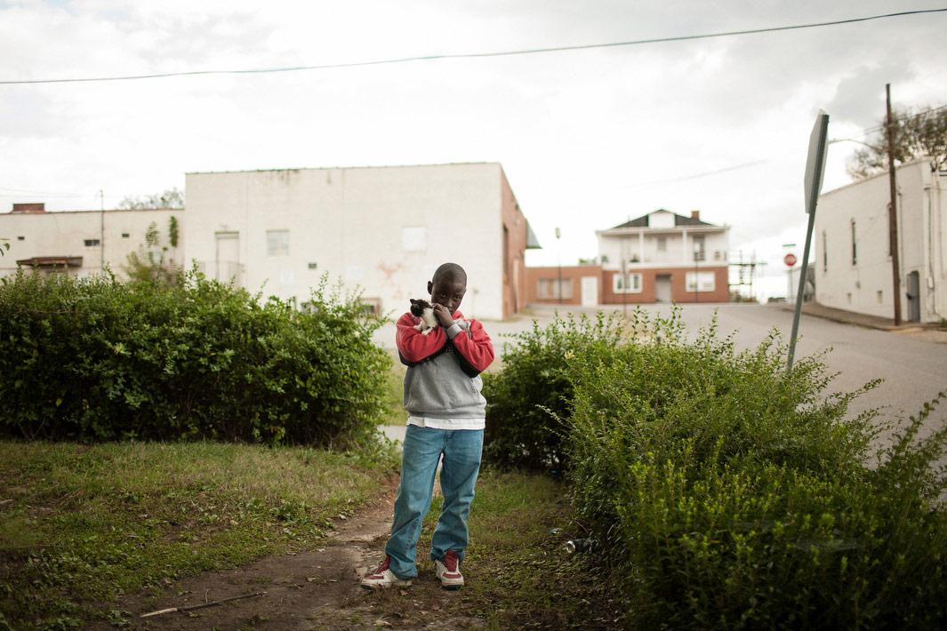 Jared Soares photographs economic downturn in Martinsville, Va. (PHOTOS).