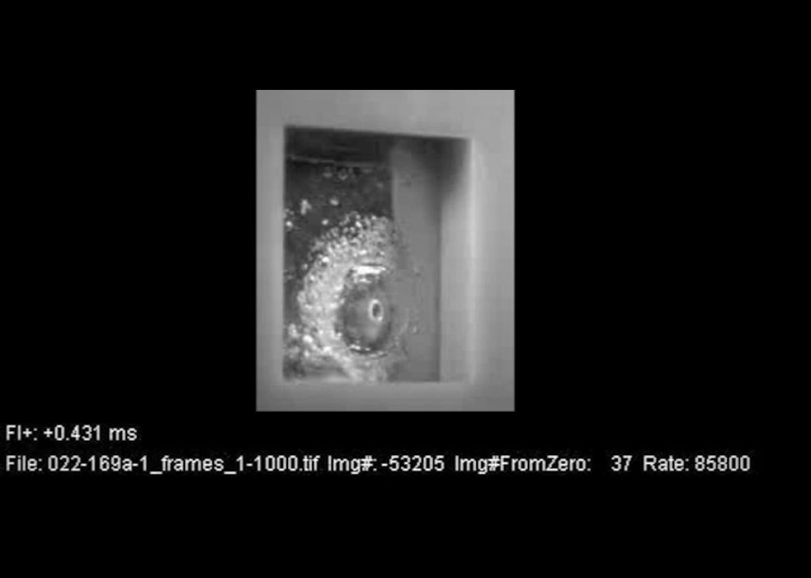 Gunshot plastic heal: Terminator-like plastic self heals (VIDEO).