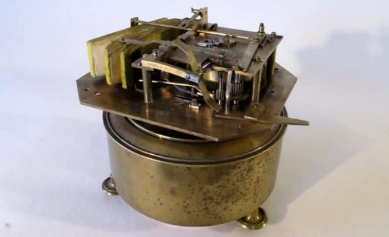 Bird-sound machine: Music box recreates bird songs.