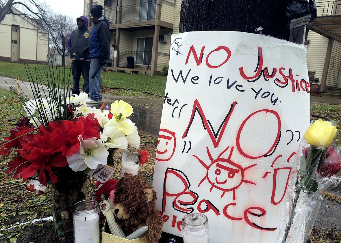 Jamar Clark: Minneapolis erupts in Black Lives Matter protests after ...