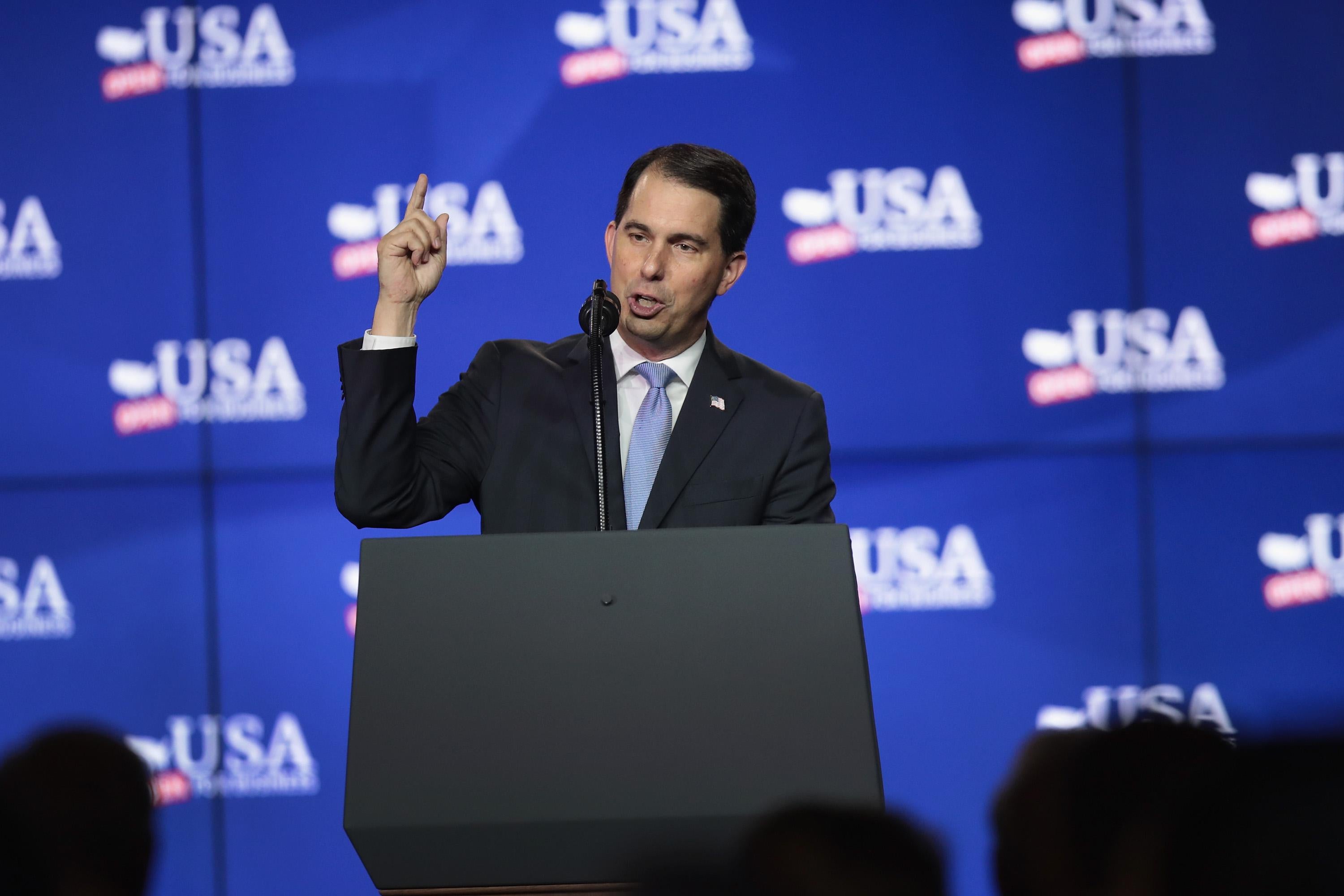 Scott Walker killed Bitmojis.