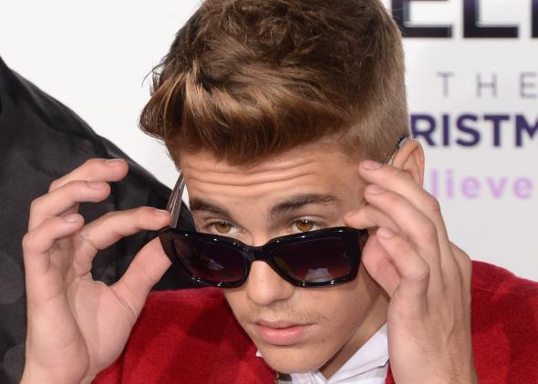 Justin Bieber on Twitter: How fans react when @justinbieber replies to ...