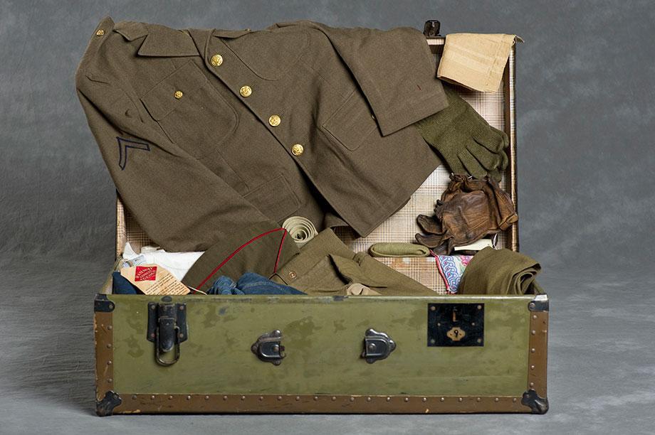 Jon Crispin: Suitcases from the Willard Asylum for the Insane (PHOTOS).
