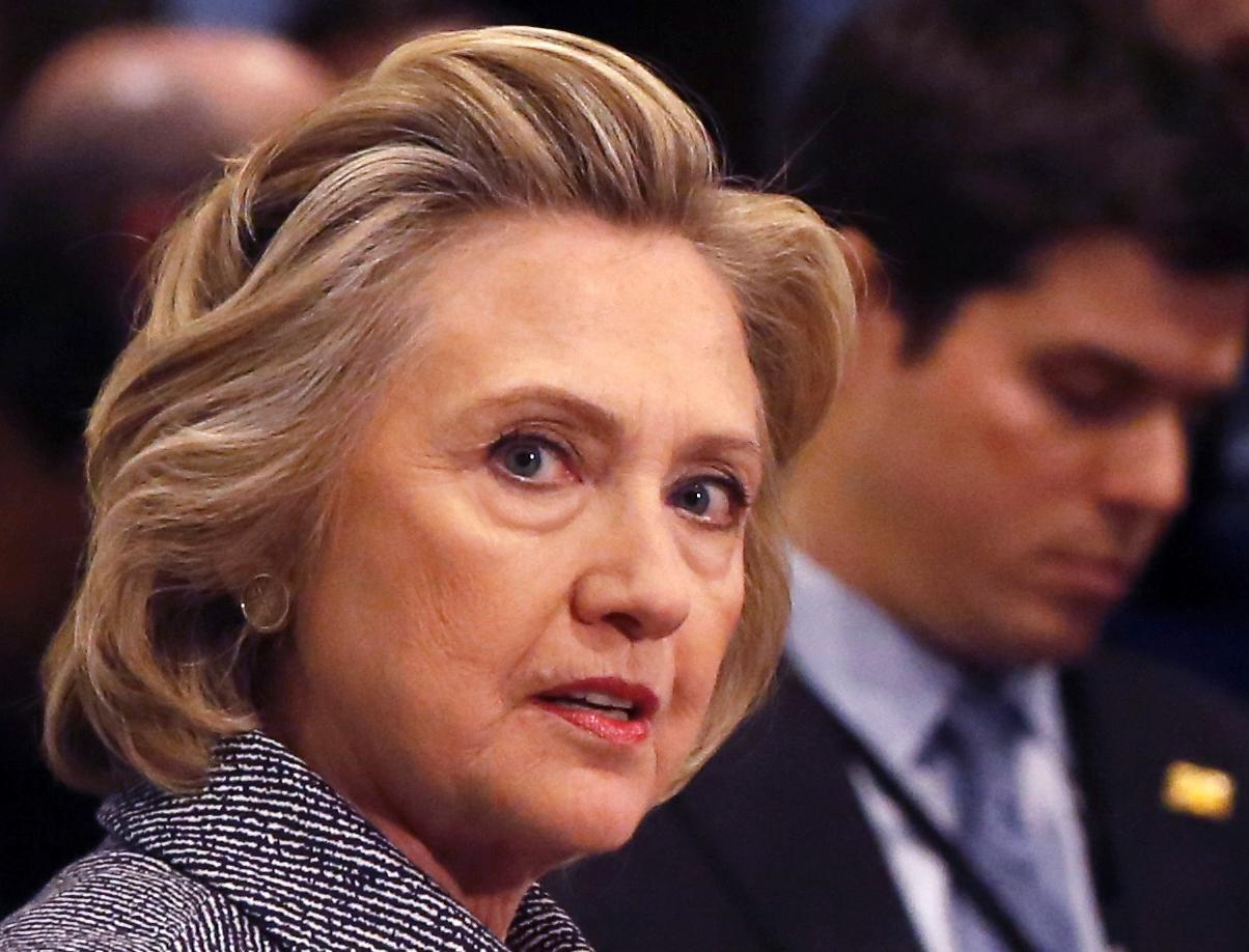 Hillary Clinton 2016 primary poll: Reuters/Ipsos survey shows drop.