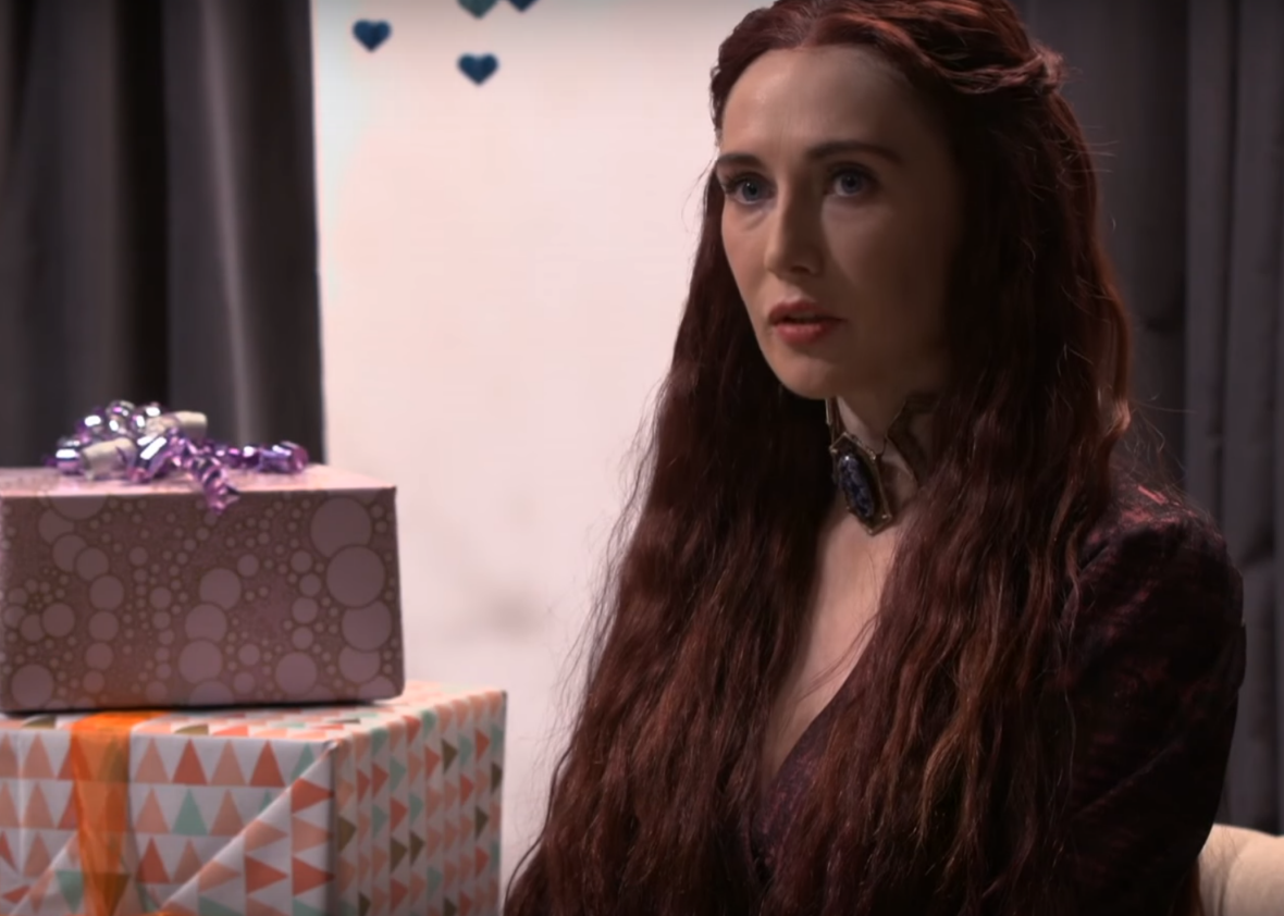 Game of Thrones’ Melisandre attends Seth Meyers’ baby shower (VIDEO).