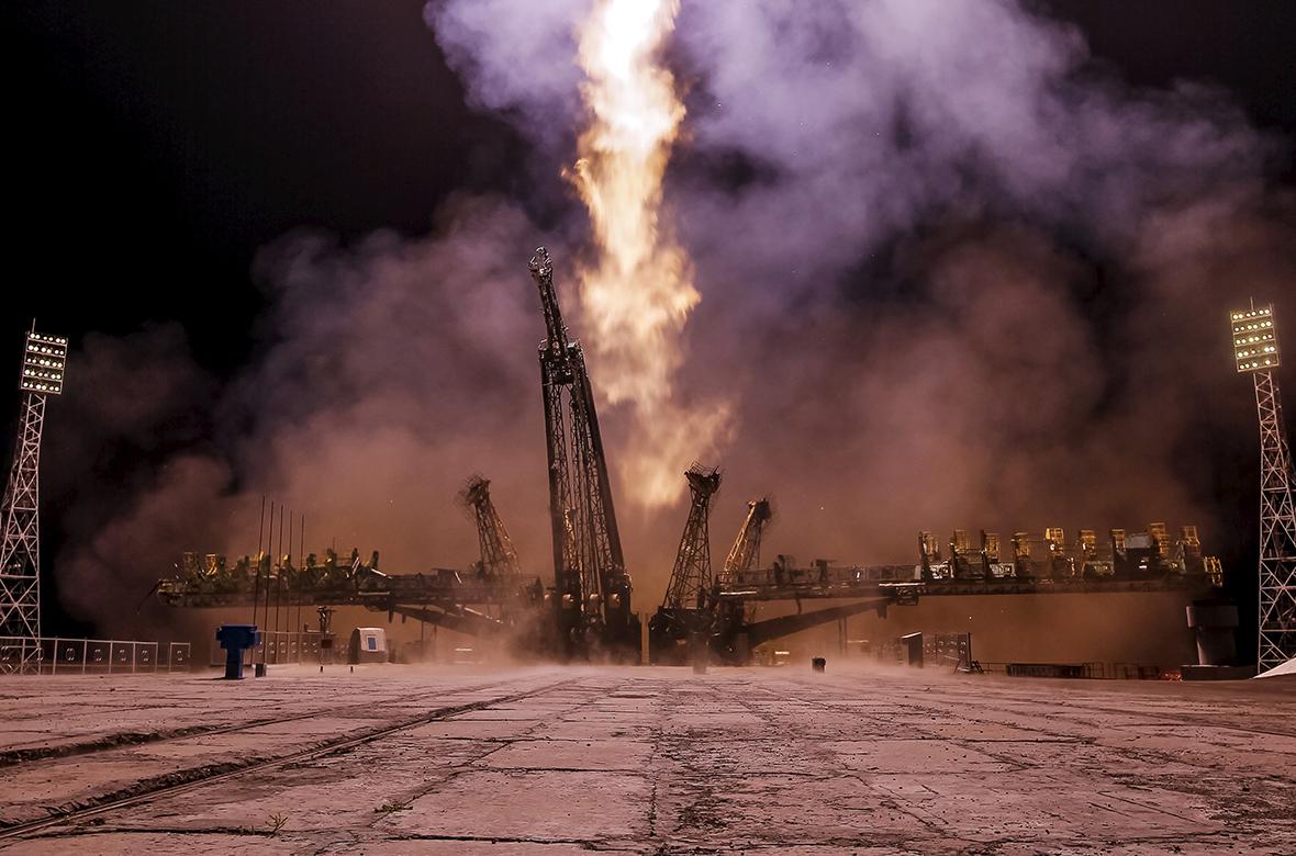 New ISS crew members, Kenya readies for Obama, protests in India, and ...