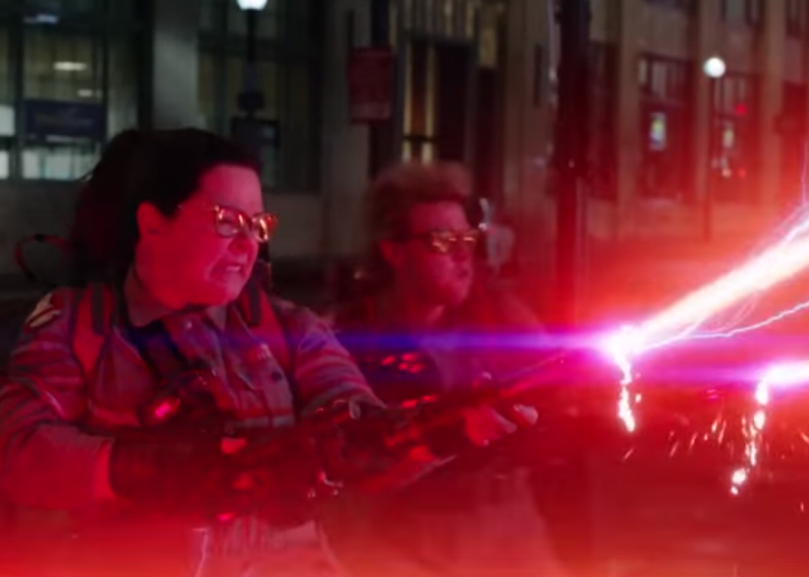 This Ghostbusters featurette goes deep on the science of proton packs ...