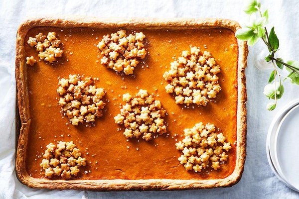 Fancy pie crusts like hydrangeas, roses, and sunflowers, made easy.