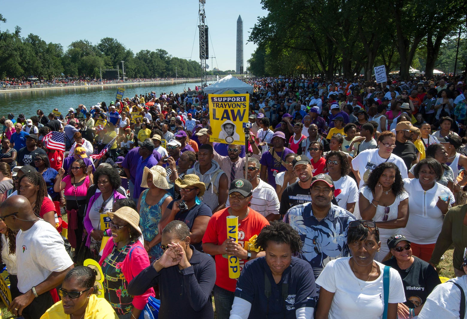 Tens of thousands gather to commemorate anniversary of Martin Luther ...