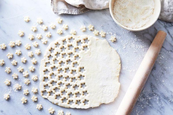 Fancy pie crusts like hydrangeas, roses, and sunflowers, made easy.