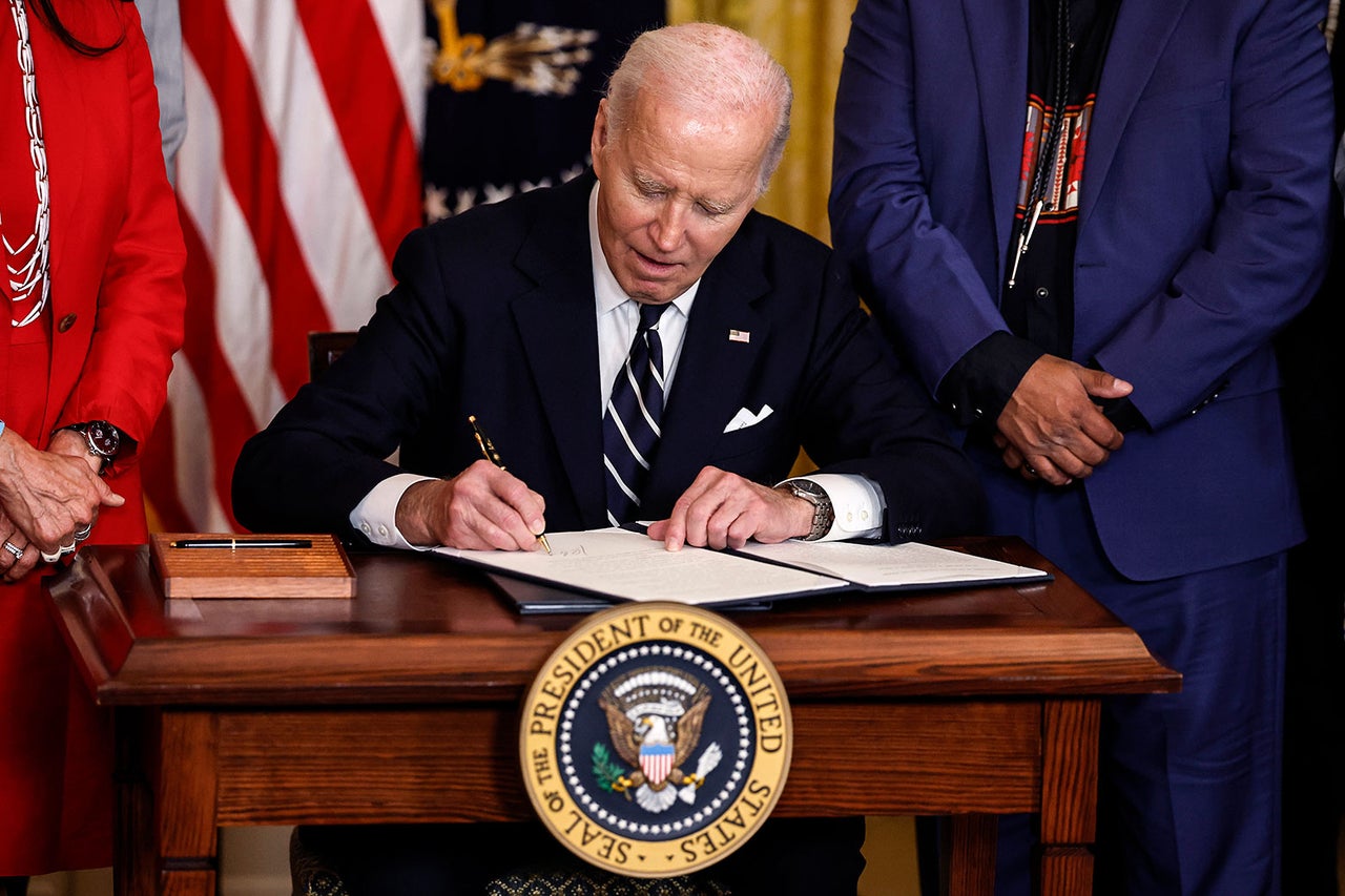 Republicans are trying to turn Biden’s autopen use into a scandal.
