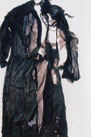 Ishiuchi Miyako photographs remains of the Hiroshima atomic blast from ...