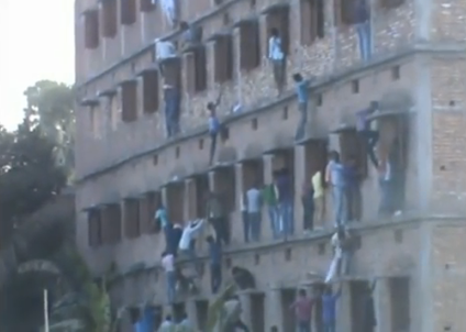 India school cheating wall climbing photos, videos.
