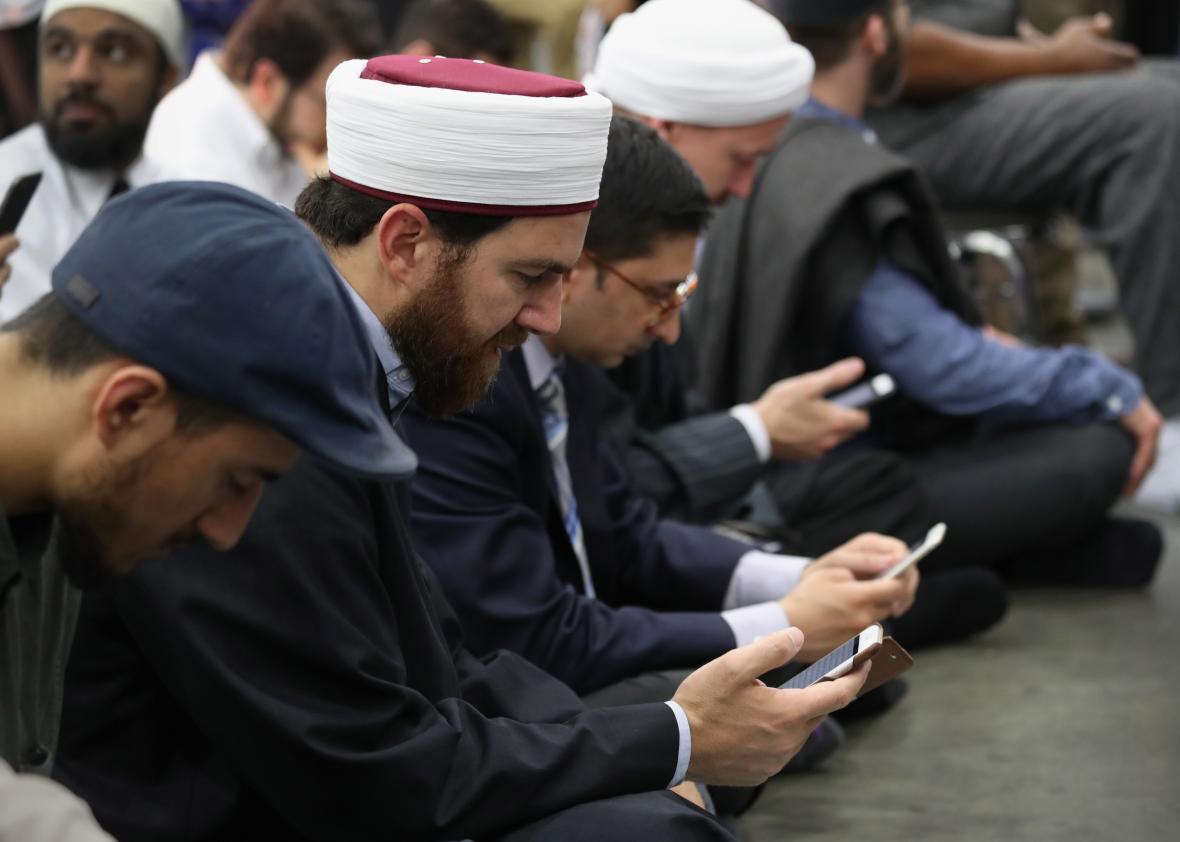 Apps to help Muslims practice their faith can create new conundrums.