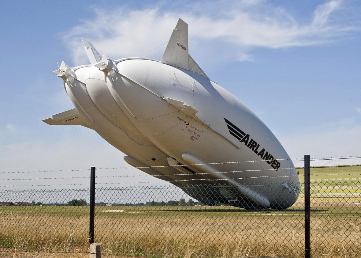 Airlander 10 airship, aka "the flying bum,” makes slowest crash landing ...