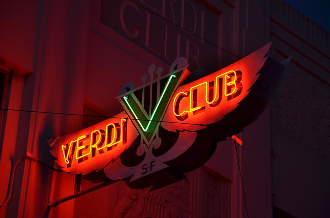 Randall Ann Homan and Al Barna photograph San Francisco’s neon signs in ...