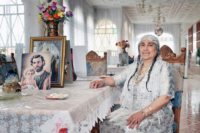 Sébastien Cuvelier photographs the homes of “Gypsy Queens.”