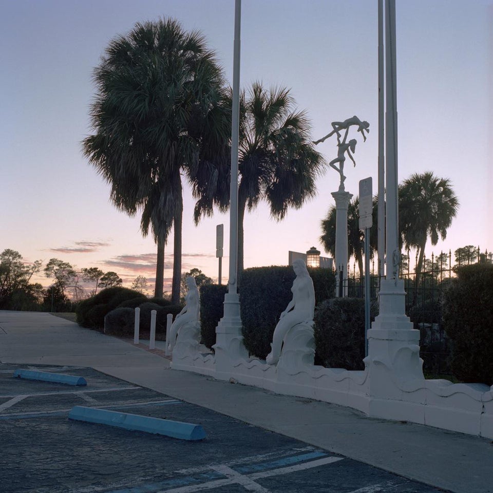 Annie Collinge photographs the mermaids of Weeki Wachee Springs.