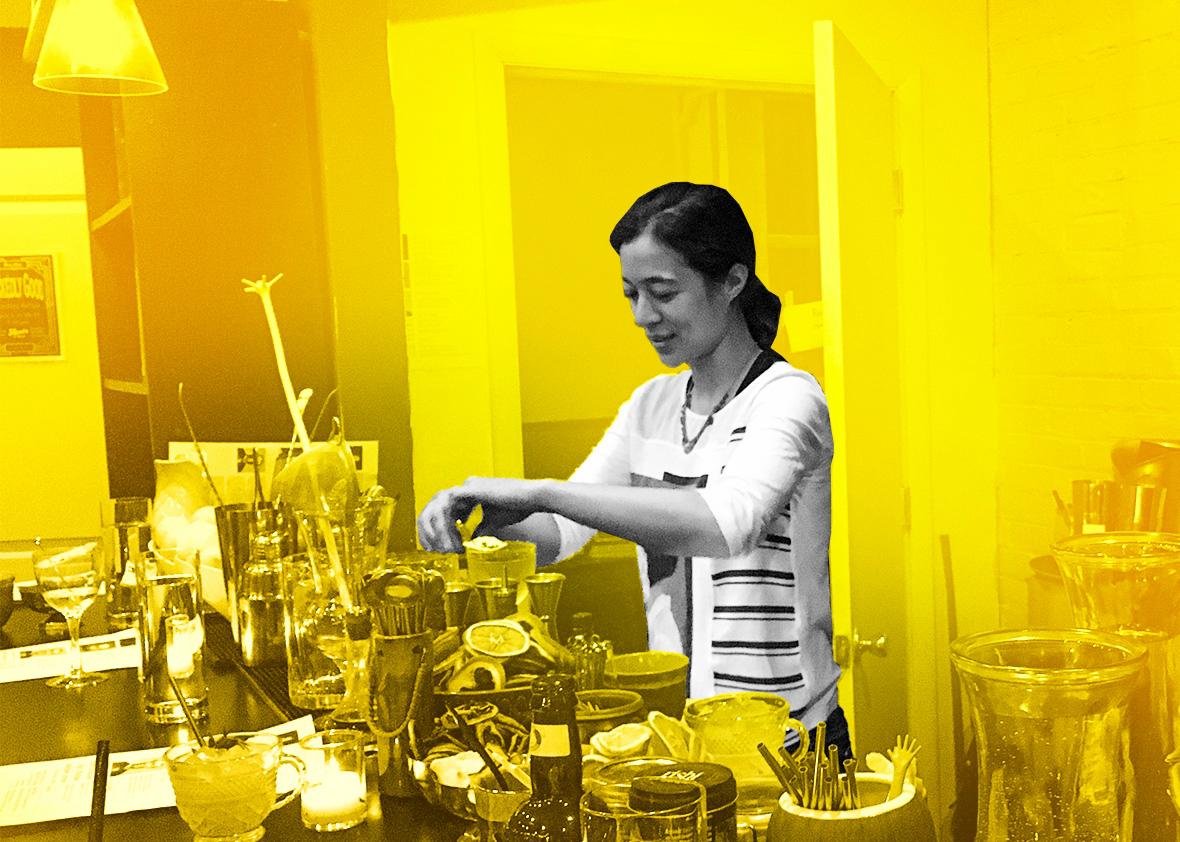 Working: How does a bartender work?