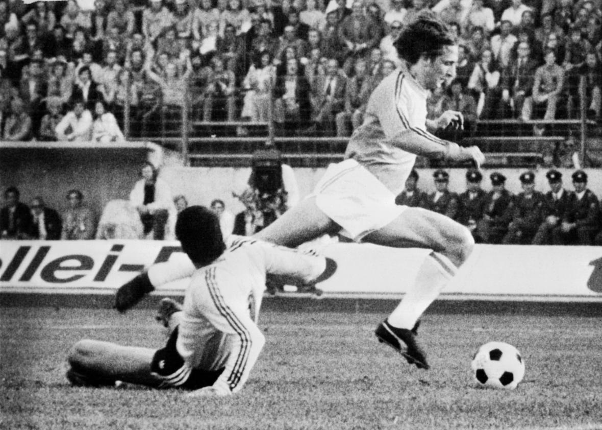 Highlights from Johan Cruyff’s amazing career (Video).