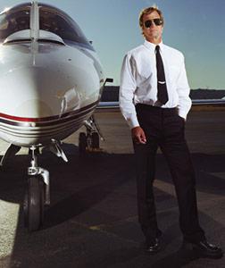 Do real-life aviators wear aviator sunglasses?