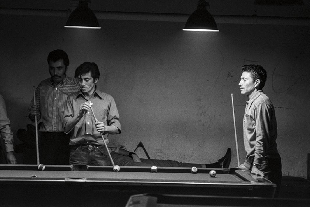 Helaine Garren photographs Bensinger’s Pool Hall in Chicago, Illinois ...