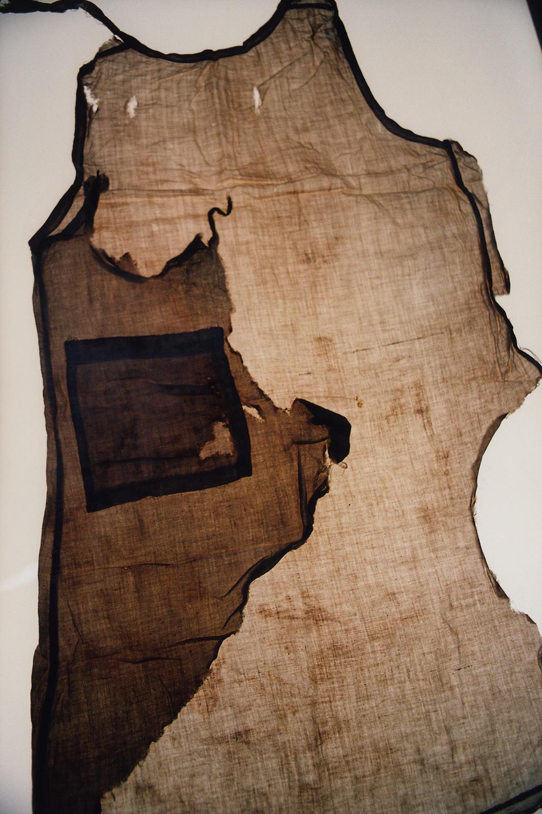 Ishiuchi Miyako photographs remains of the Hiroshima atomic blast from ...