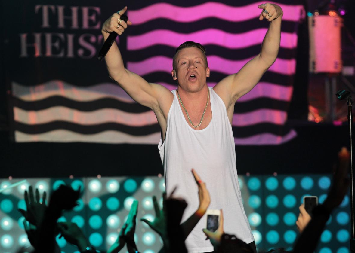 What is asterismos? A rhetorical device that prefaces what you actually ...