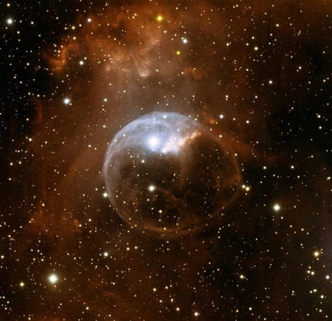 Young massive star blows a bubble in space ten light years across.