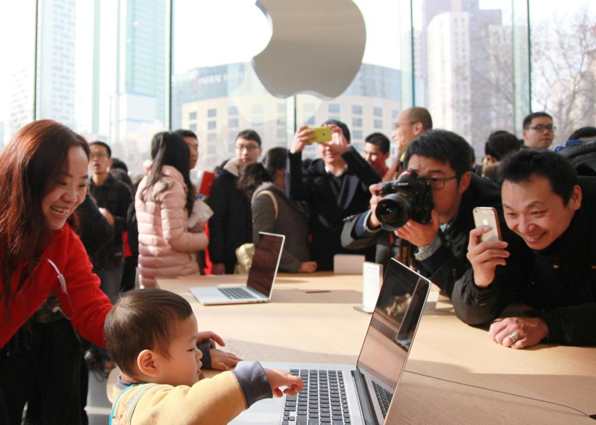 Apple helps out Chinese censors by removing VPN apps from store.