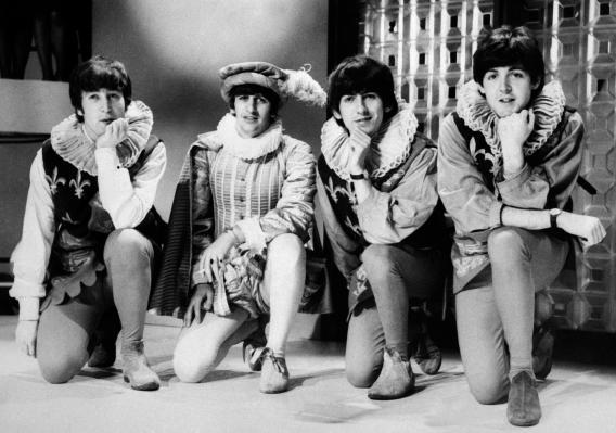 Skyfall theme song by Adele: Why do British singers sound American?