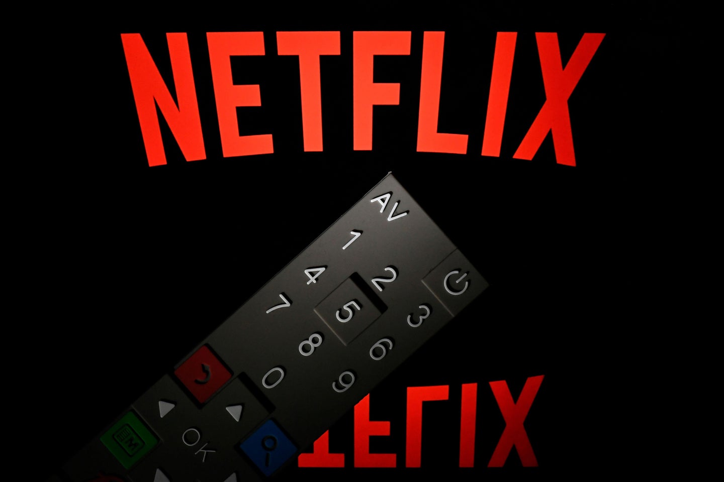Senate bill would explore adding emergency announcements to Netflix and ...