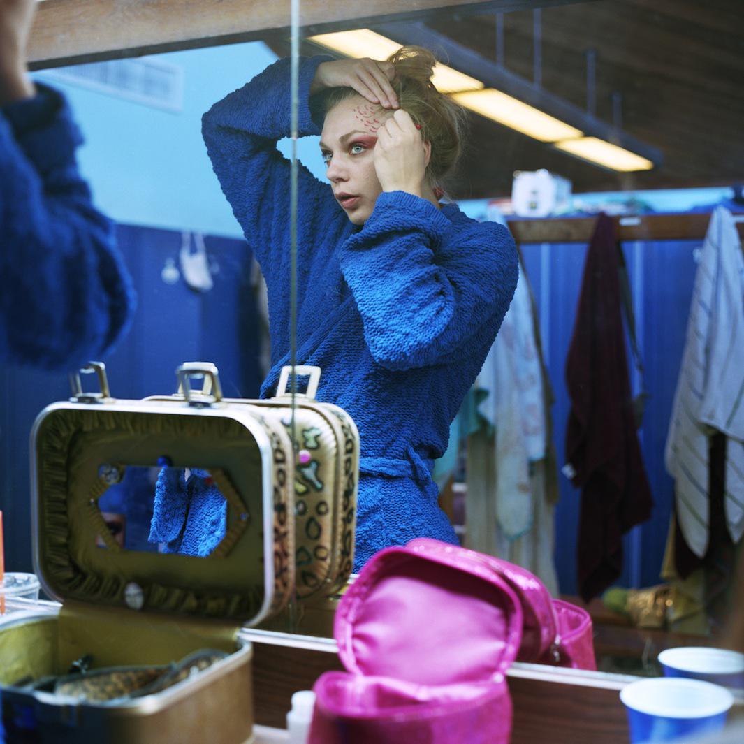 Annie Collinge photographs the mermaids of Weeki Wachee Springs.