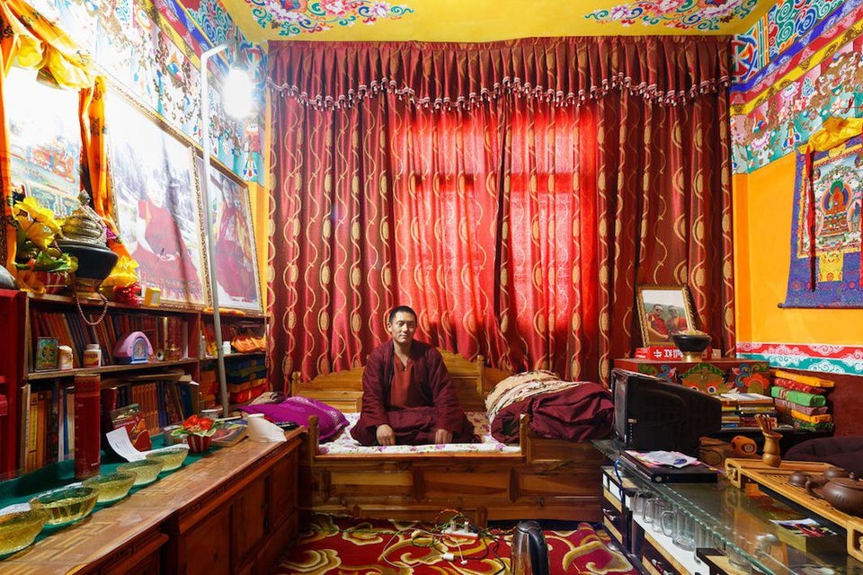 Colin Miller photographs Buddhist monasteries and temples in Sichuan ...
