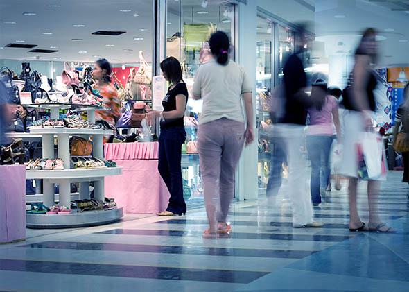 Mall retail jobs: Low pay, uncertain hours, and punitive number-crunching.