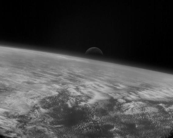 Moonrise from space: Rosetta spacecraft picture of the Moon rising over ...