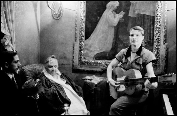 Magnum Photos: These images of a potato chip bra and Dali demand to ...