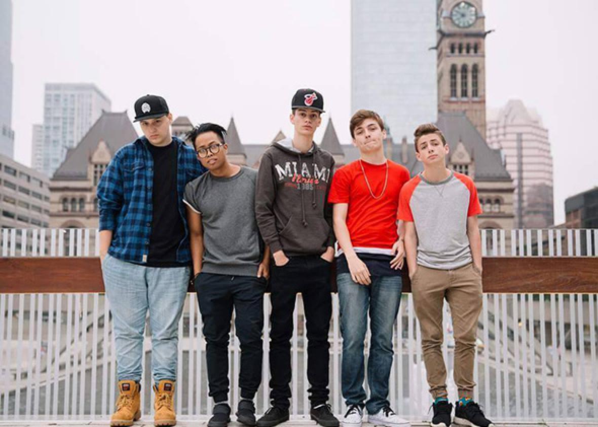 YouNow, a live-streaming social network, is making stars.