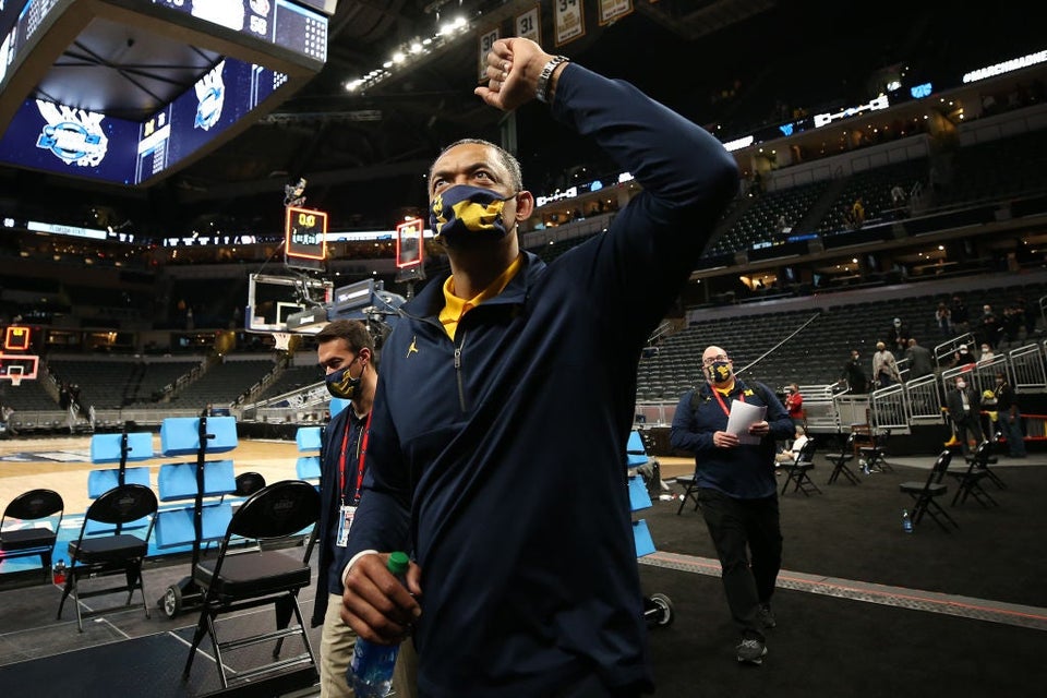 NCAA Tournament: Coach Juwan Howard gives Michigan’s Fab Five the ...