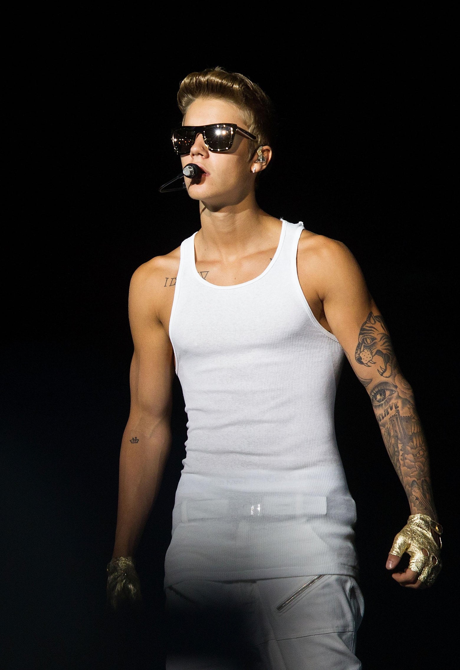 Justin Bieber, R. Kelly duet on the explicit “PYD." (AUDIO)