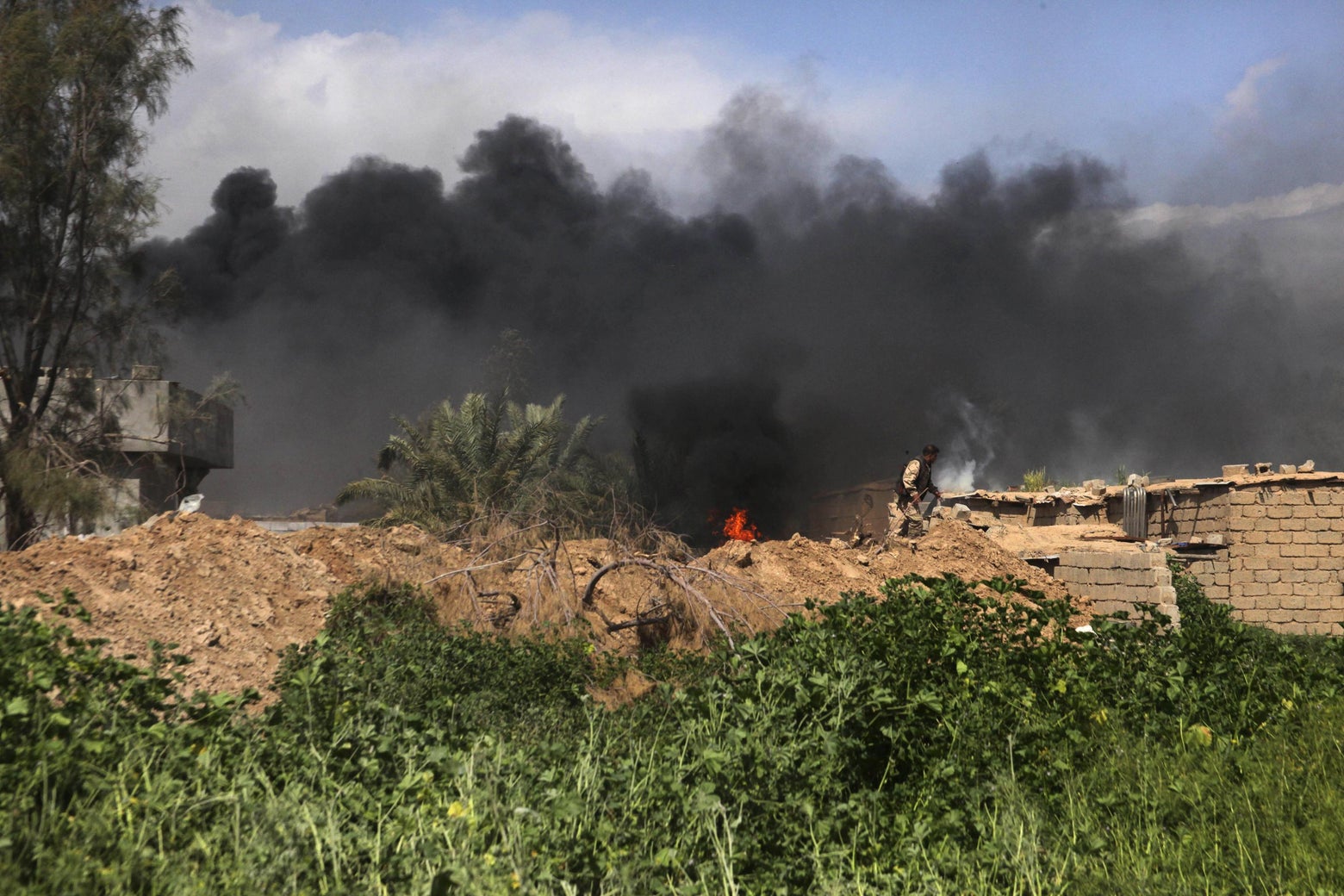 ISIS, chemical weapons: Kurds allege chlorine attack.