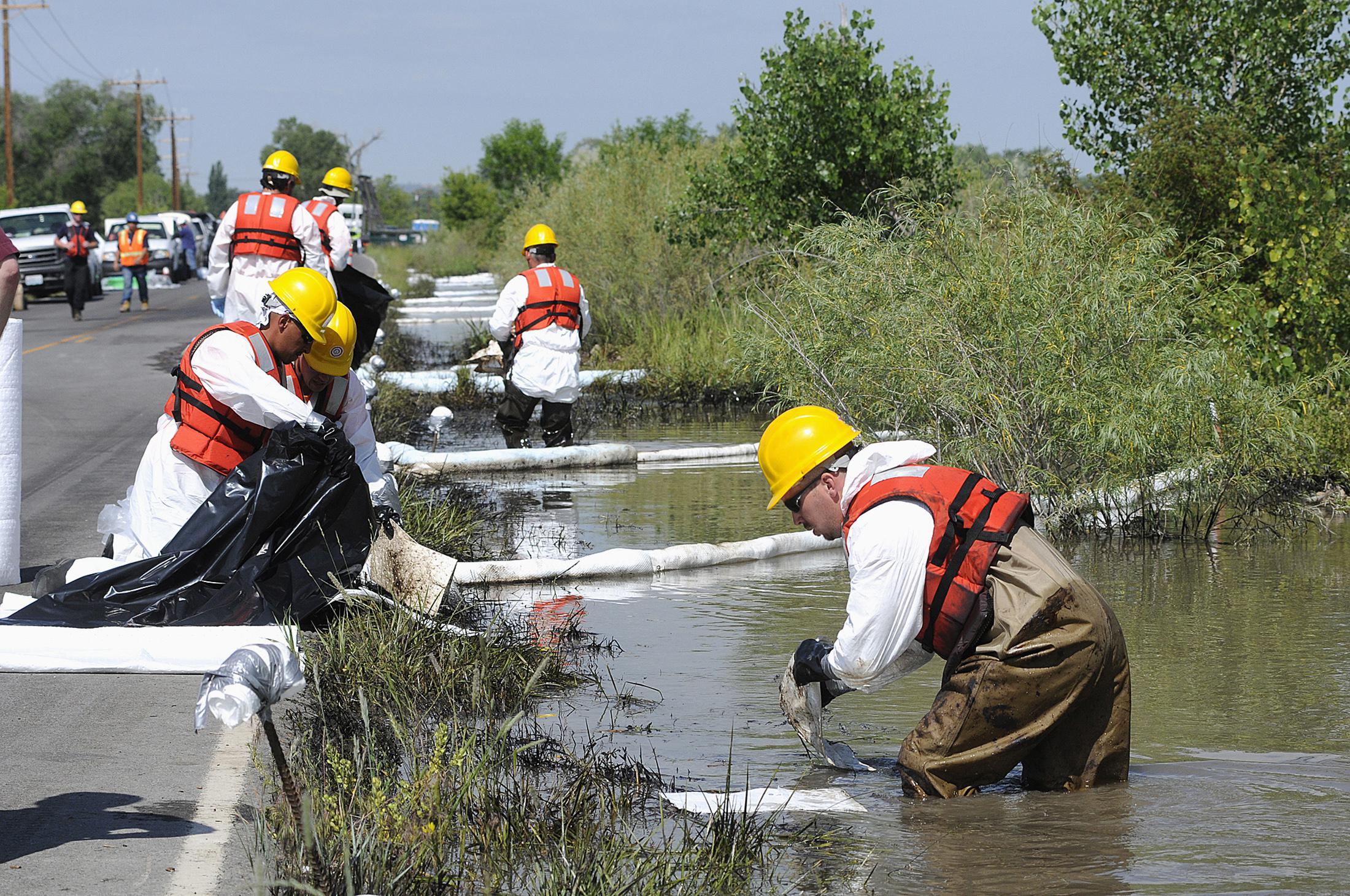 Yellowstone River oil spill: Up to 50,000 gallons released.