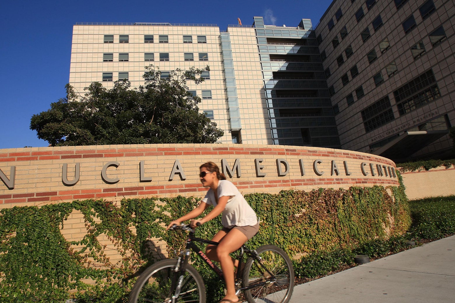 UCLA fatal superbug bacteria endoscopy patients exposed.