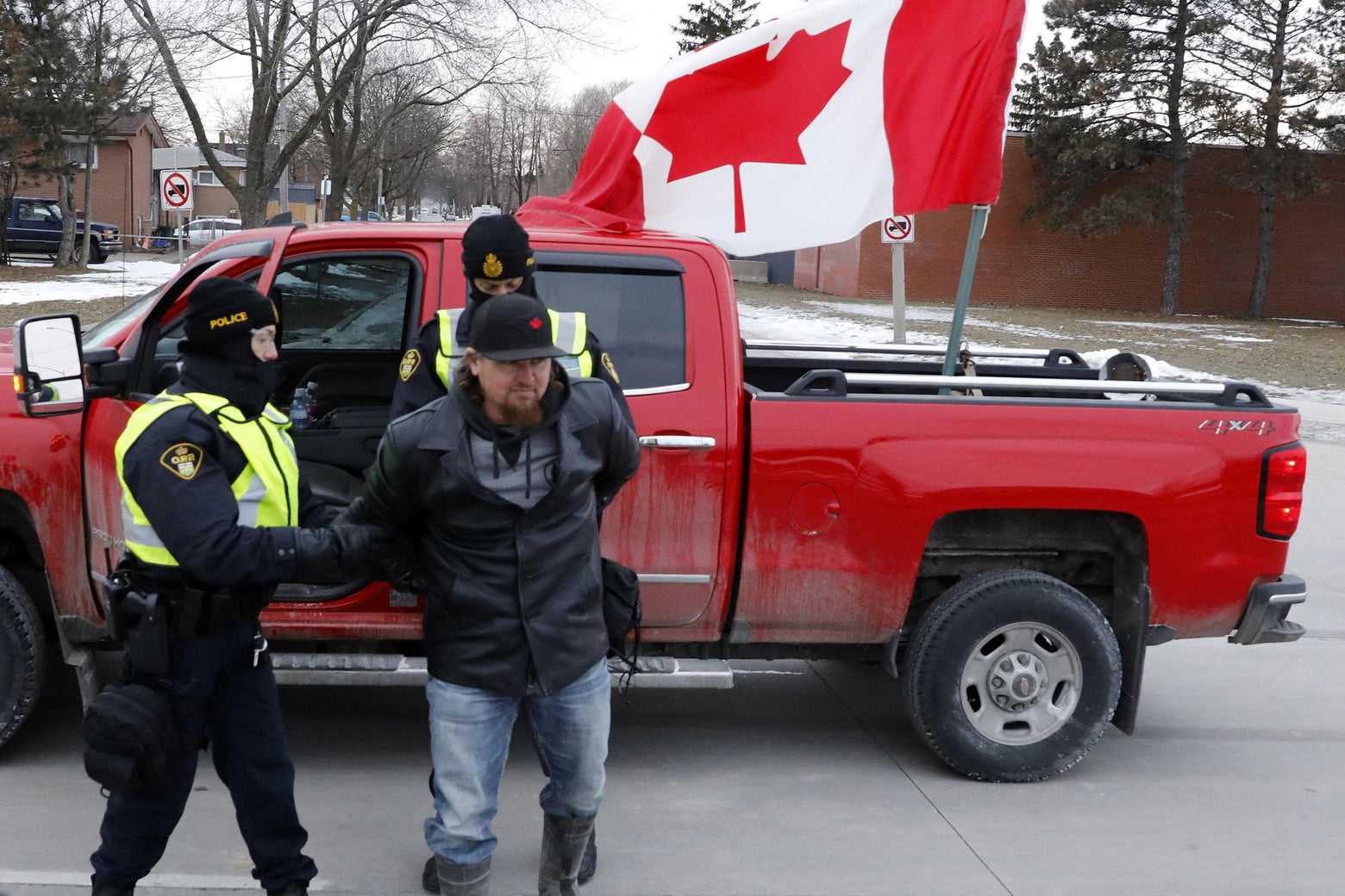 Police arrest “Freedom Convoy” protesters who remained at U.S.-Canada ...