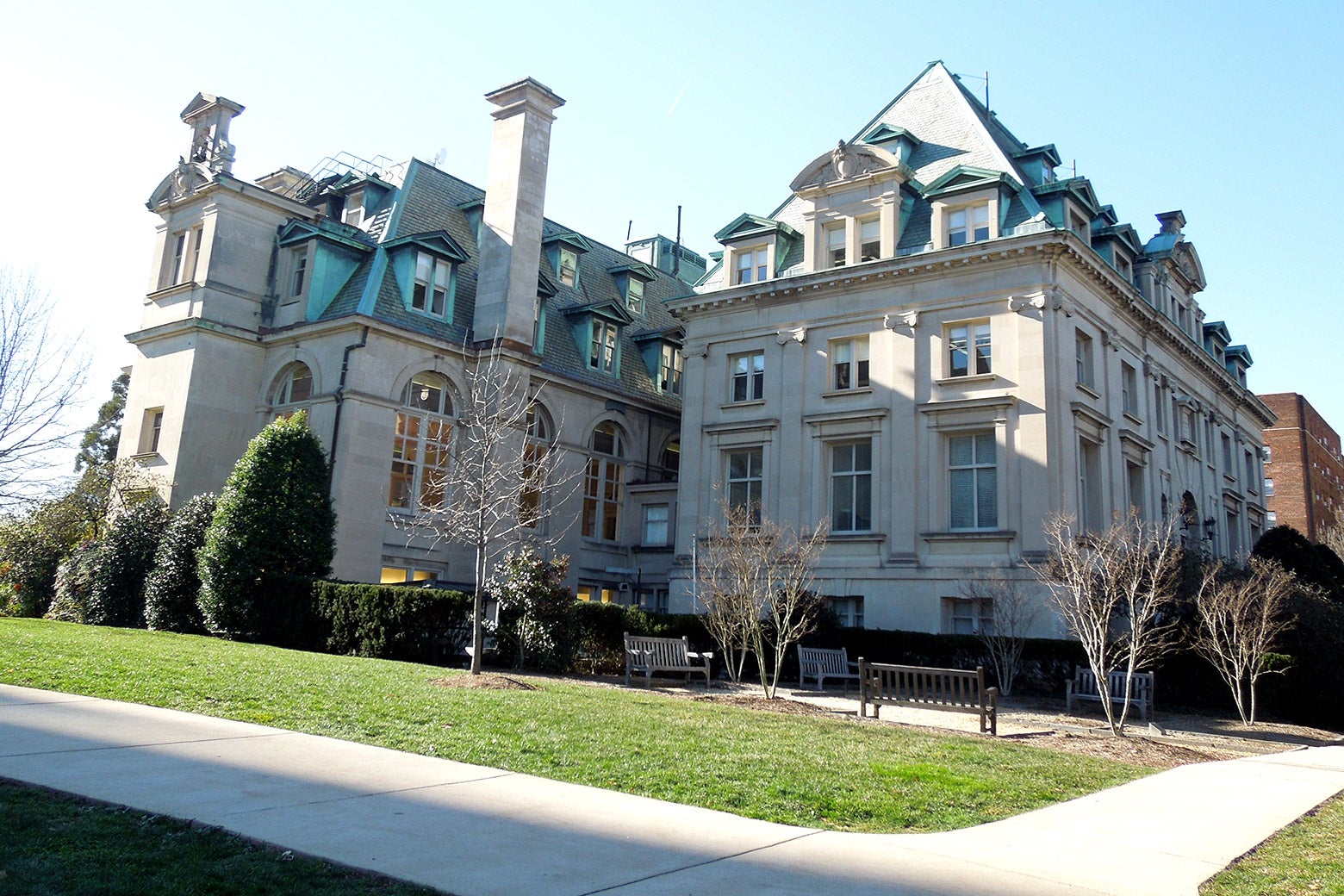 Brett Kavanaugh allegations: Prep school was a sexual minefield for girls.