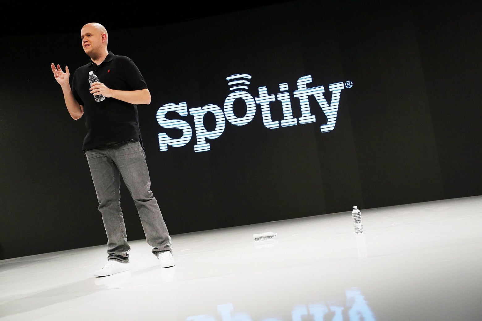Spotify follow and discover: New buttons seek to create new social network.