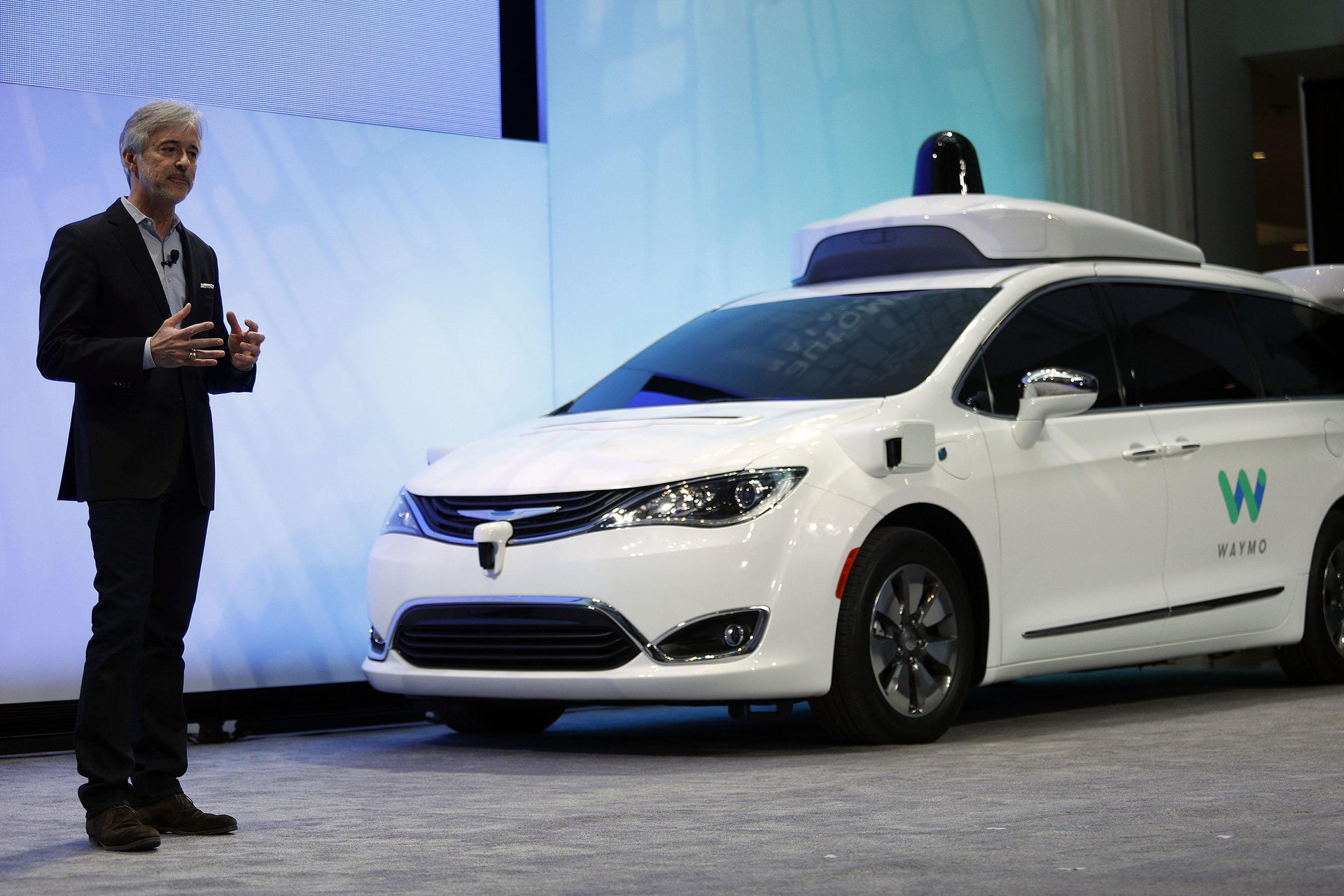 Autonomous vehicles in California do not in-car emergency drivers ...